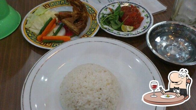 RM Raja Boga restaurant, Makassar, Jl. Perintis Kemerdekaan KM 11 No. 251A