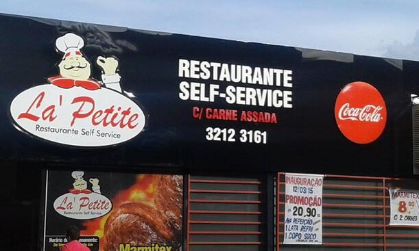 Menu at La Petite Restaurante, Uberlândia