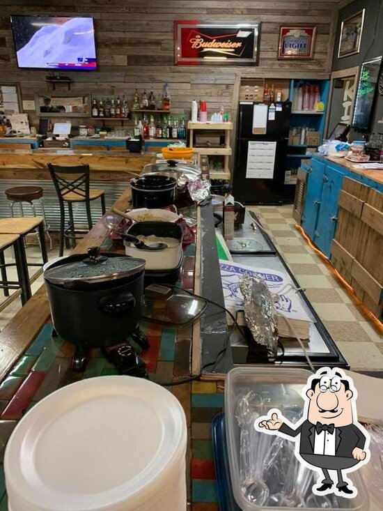 Road House Bar & Grill, Tappen - Restaurant menu, prices and reviews