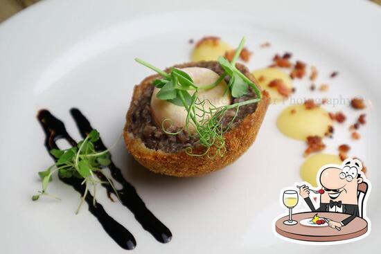 Raglan Arms, Main Street in Llandenny - Restaurant menu and reviews