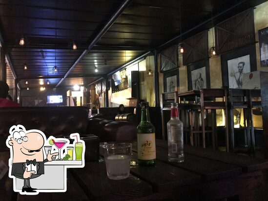 Menu at Chinook Café and Resto cafe, Bandung, LLRE Martadinata St No.191