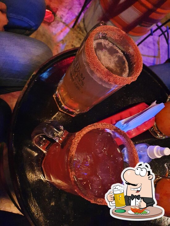 Dembow pub & bar, Mexico - Restaurant reviews
