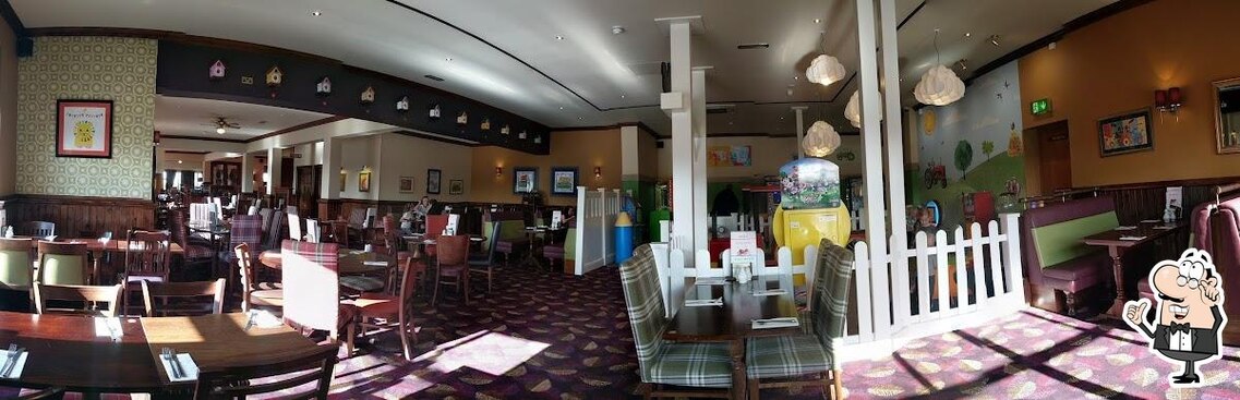 The Cedar Tree, Cardiff - Restaurant menu, prices and reviews