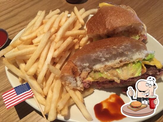 Momofuku Ssam Bar, 89 South St Pier 17 in New York City - Restaurant ...