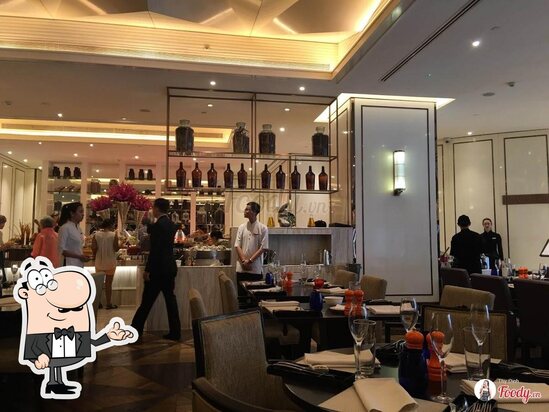 Nineteen Buffet Restaurant, Ciudad Ho Chi Minh (Saigón), 19 Công trường ...