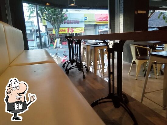 BFC DUO GENTENG restaurant, Genteng Wetan - Restaurant reviews