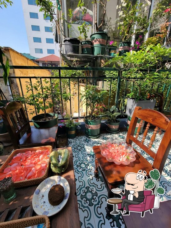 MAY Art Cafe, Hanoi - Restaurant menu, prices and reviews