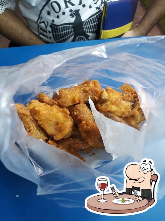 ไก่ทอดป้าต้อย (Fried Chicken Stall) restaurant, Bang Phun - Restaurant ...