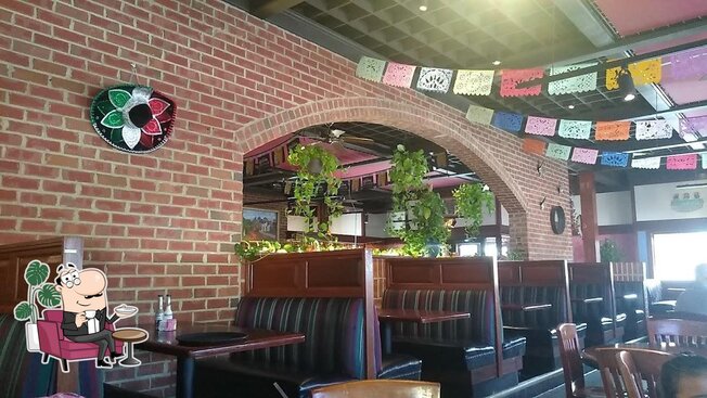 Menu at Que Pashoo pub & bar, Raleigh