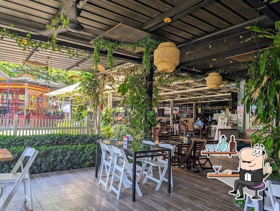 NLB (Nelson's Lounge & Bistro), Sosúa - Menú del restaurante, precios y ...