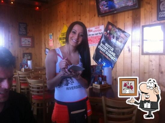 Hooters of Riverside, 6225 Valley Springs Pkwy #17 in Riverside ...