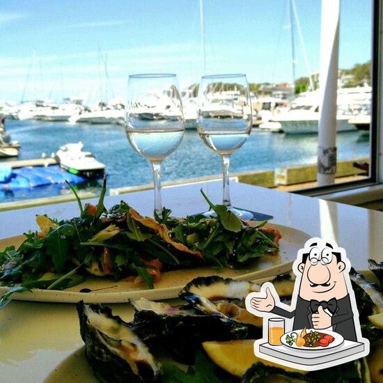 Mavericks on the Bay, d'Albora Marina, Teramby Rd in Nelson Bay ...