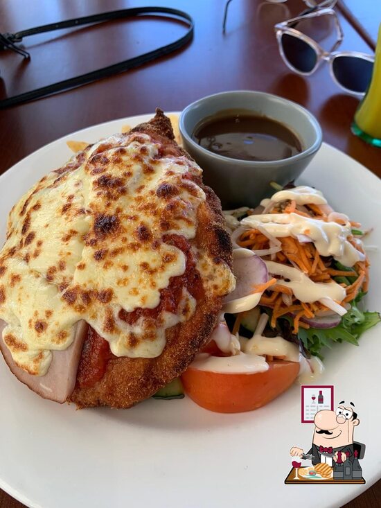 Nobby's Beach Surf Club, Mermaid Beach - Restaurant menu, prices and ...