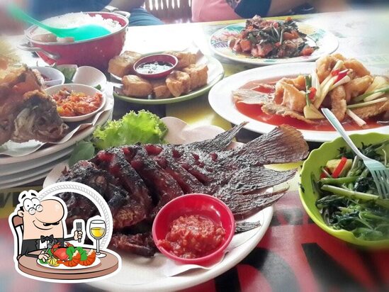Warung Wareg restaurant, Malang, Jalan Raya Kepuharjo No.7 - Restaurant ...