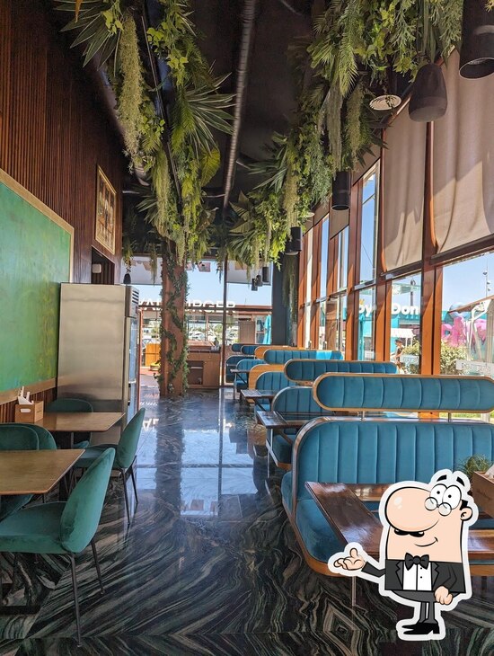 Royal Burger, Salé - Restaurant menu, prices and reviews