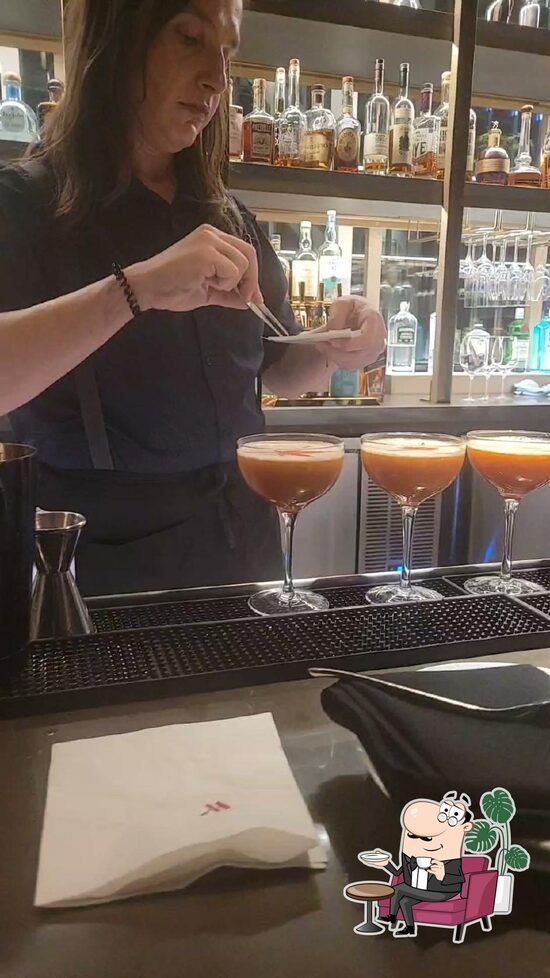 Hip Flask Rooftop Bar, Bethesda - Restaurant menu, prices and reviews