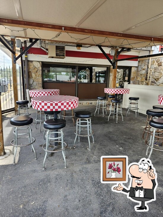 Donte's Restaurant and Pizza Shop, Brook Park - Restaurant menu, prices ...