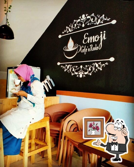 Menu at Emoji cafe n resto, Bekasi Regency