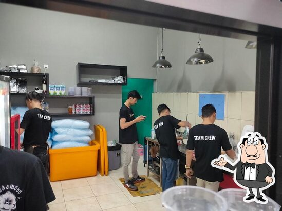 MeeNUM Keputih cafe, Surabaya - Restaurant reviews