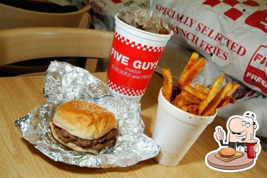 Five Guys, 4650 W Main St Ste. 602 in Dothan - Restaurant menu and reviews