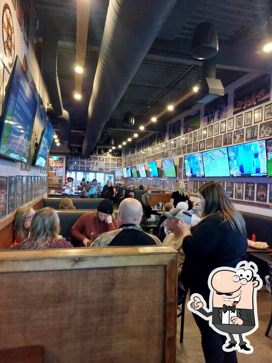 Wing house, Petrolia - Restaurant menu, prices and reviews