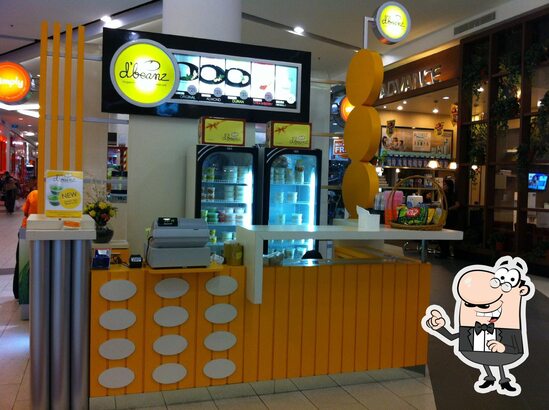 Menu at Coffee Bean desserts, Jakarta, RR2C+9R2