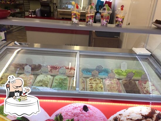 Yummies Shakes, Desserts & Sandwich Bar in Rochdale - Restaurant reviews