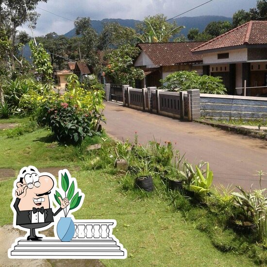 Menu at Fasha Davia Almahyra cafe, Ambarawa