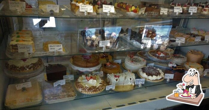 Petit Four Pastry in Essexville - Restaurant reviews