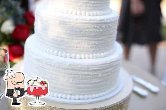 Mary McGuire's Cakes & Confections in Tupelo - Restaurant reviews
