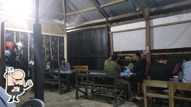 Rumah Kopi Uncle Bus cafe, Bau-bau - Restaurant reviews