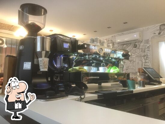 D16 Coffee cafe, Split, Dominisova ul. 16 - Restaurant reviews