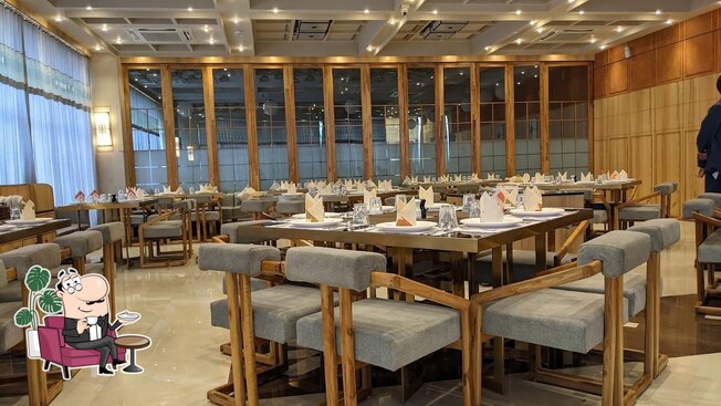 Menu at Gracious Banquet And Restaurant, Ahmedabad, Prism