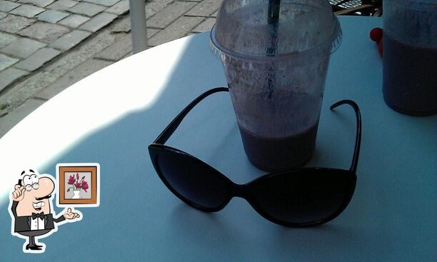Uoga Frozen Yogurt, Kaunas - Restaurant menu, prices and reviews