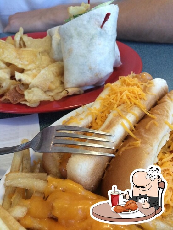 Menu at G & L Chili Dogs restaurant, Muskegon, E Apple Ave