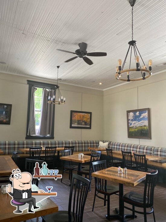 Trackside Restaurant & Bourbon Bar LLC (at the Paris Train Depot ...