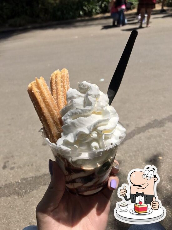 Churro Factory, 5400 Griffith Park Dr in Los Angeles - Restaurant reviews
