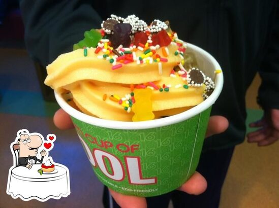 16 Handles in New City - Restaurant menu and reviews