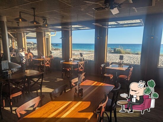 Surf Hut, Destin - Restaurant menu, prices and reviews