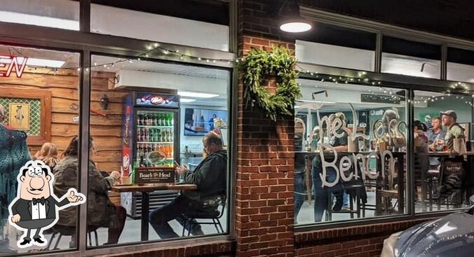 Menu at The Liar's Bench restaurant, Lansing