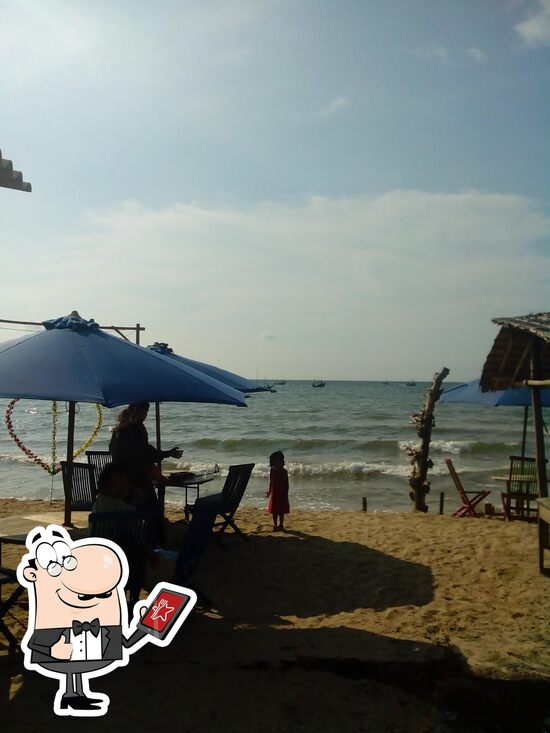 Menu at Warkop "Hello Kitty" Bondo Beach cafe, Mlonggo