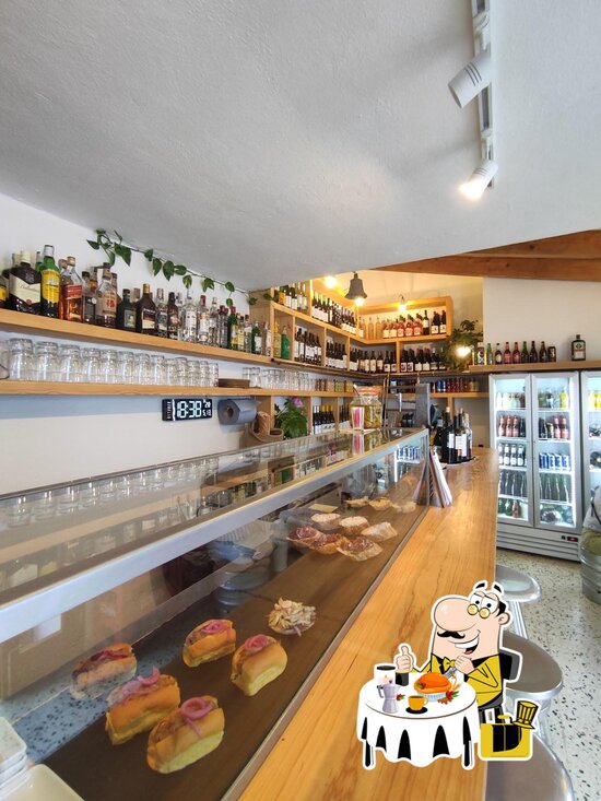 Cocoon Food and Fun, Binibequer - Restaurant menu, prices and reviews