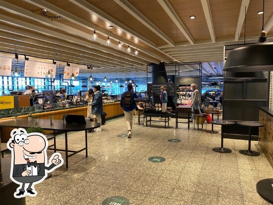 Starbucks, Schiphol, Airport Pier C - Restaurant reviews