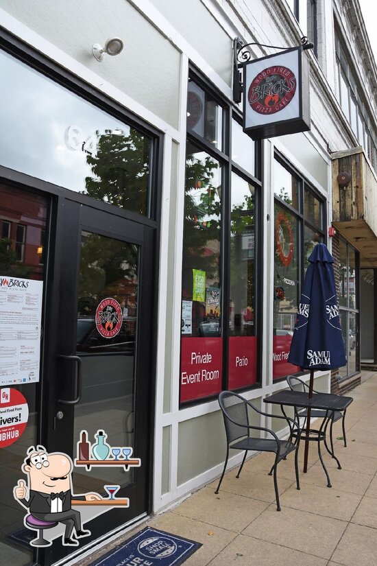 3rd Street Pub featuring Billy Bricks Pizza, Saint Charles - Restaurant ...