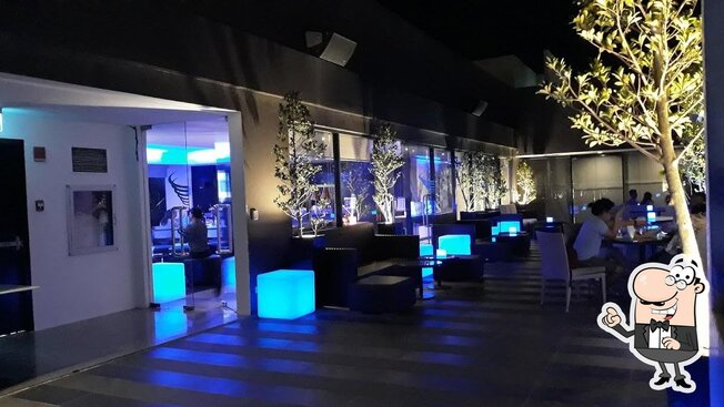 Straight Up Rooftop Bar at Seda Atria, Iloilo City - Restaurant reviews