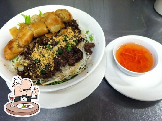 Menu at Saigon Garden (by Charlie Wongs) restaurant, Kalispell