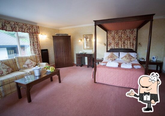 Shillingford Bridge Hotel, Wallingford - Restaurant menu, prices and ...