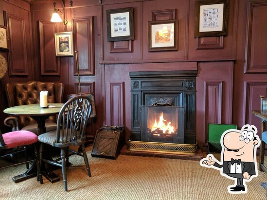 Menu at The Ship Styal pub & bar, Styal, Altrincham Rd