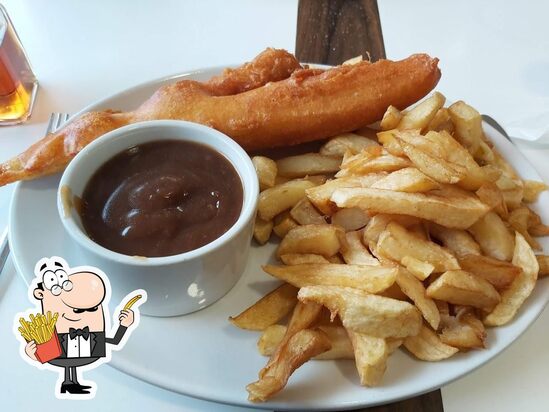 Everland Fish Bar, 20 Market St in Wrexham - Restaurant reviews