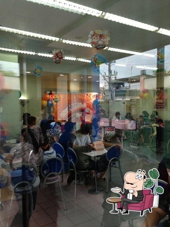 Jollibee Sta Rosa Bayan restaurant, Santa Rosa, Rizal Blvd, Zavalla St ...